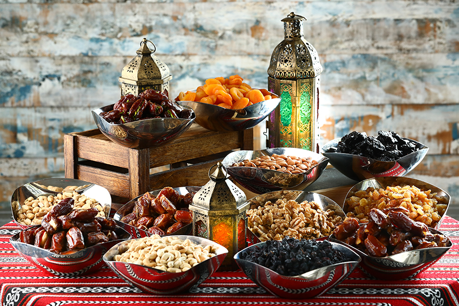 A Flavourful And Traditional Ramadan Feast Awaits At Lo+Cale, Crowne ...